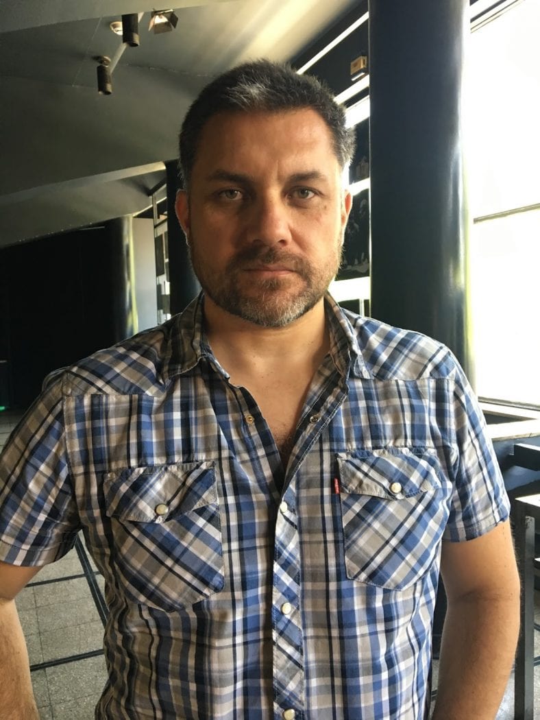 Entrevista a Guillermo Calderón: ”Yo espero que esta obra logre liberar ...